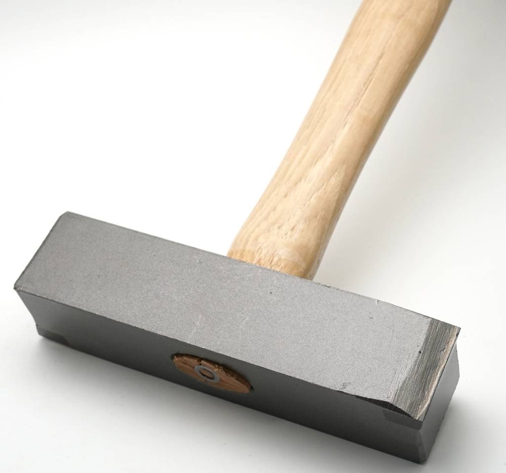 Bavaria lump hammer with carbide blade – StoneToolShop.co.uk